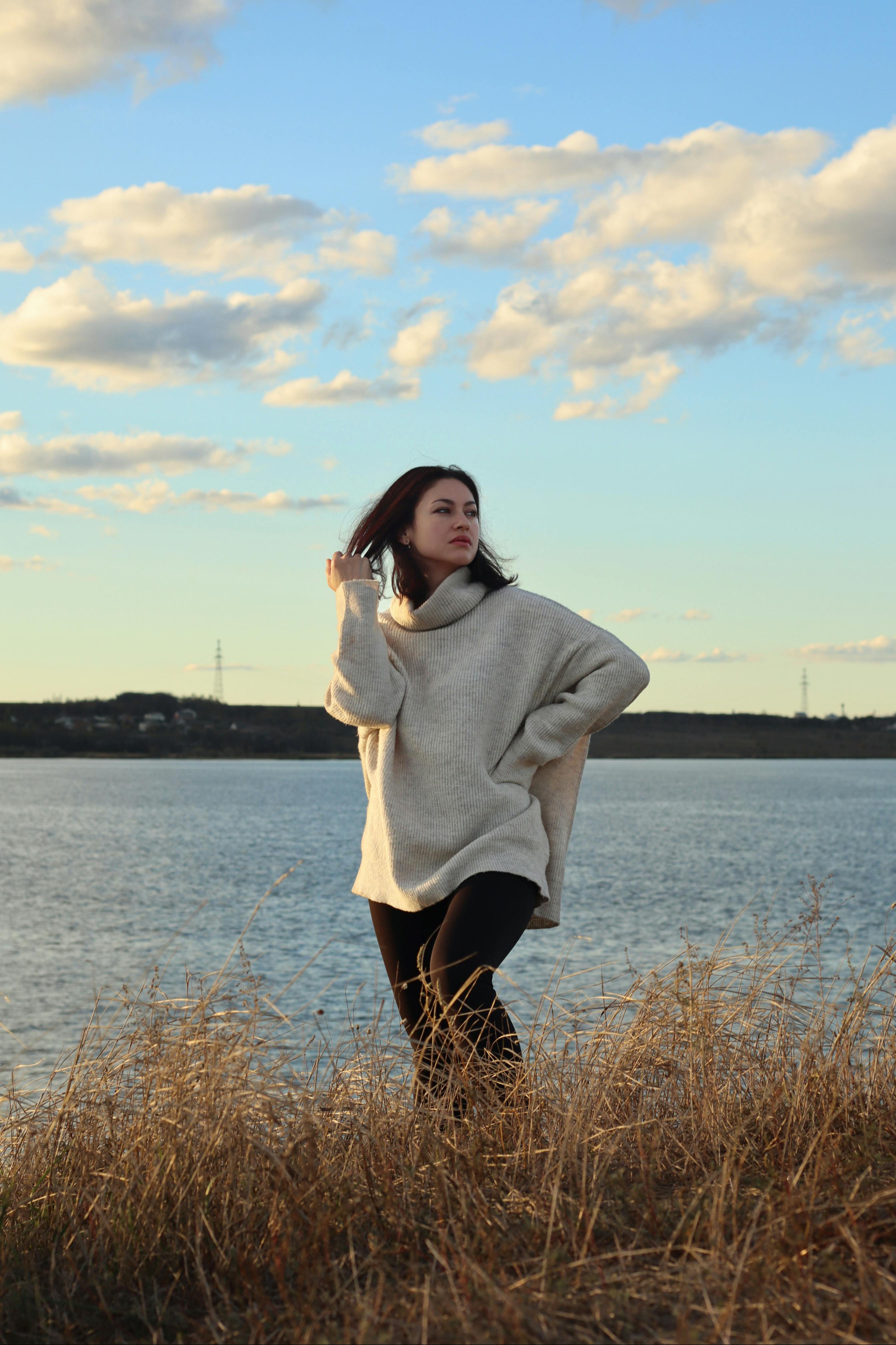 Elena Oversized Sweater – Relaxed Elegance, Redefined – Solonaya - Germany